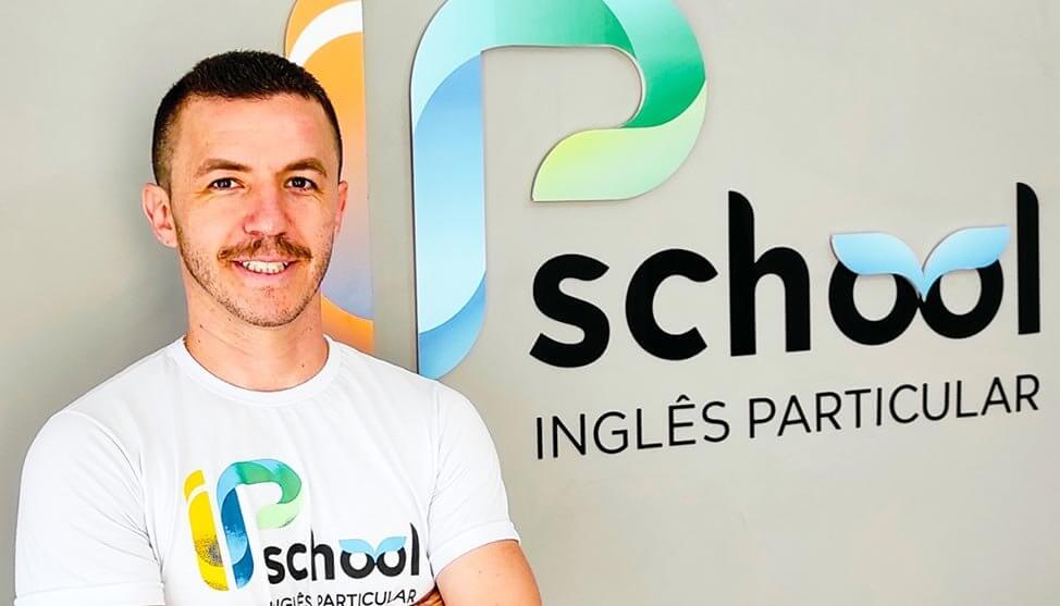 Escola de inglês particular fatura R$ 3 milhões por ano