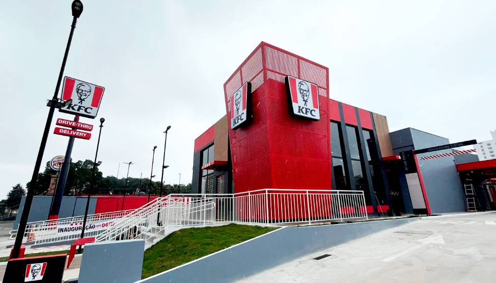 KFC inaugura seu primeiro Drive-Thru no Brasil e marca 200 lojas